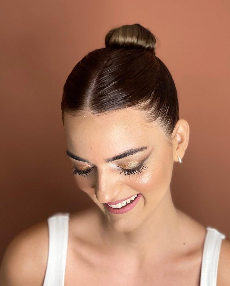 These Red Carpet-Ready Sleek Hairstyles Will Get You In The Spotlight