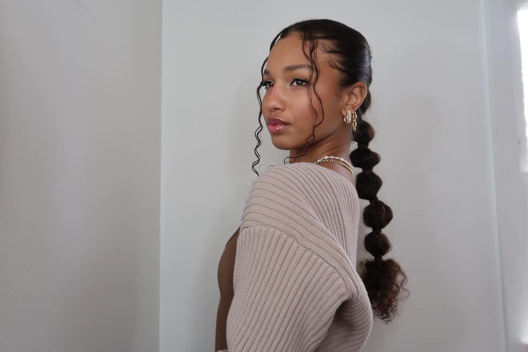 19 Fancy Curly Hairstyles For A Glamorous Look