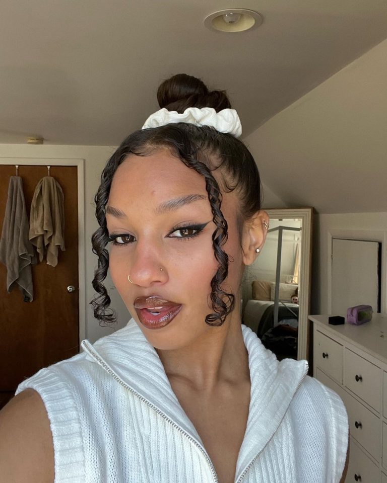 19 Fancy Curly Hairstyles For A Glamorous Look