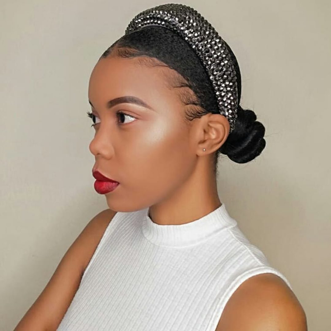 19 Fancy Curly Hairstyles For A Glamorous Look