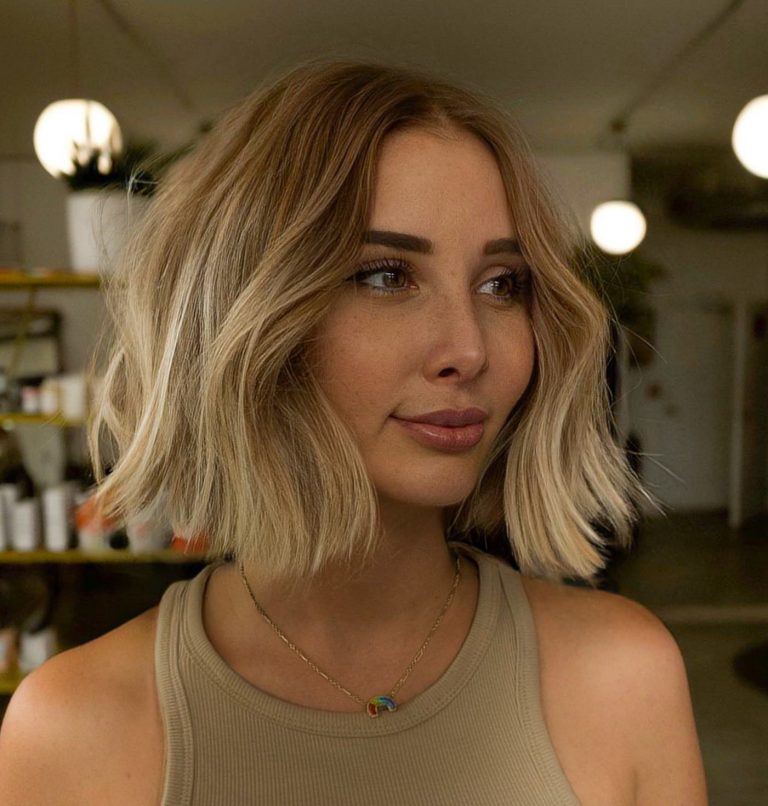 The Kicked Bob Will Give You Instant Red Carpet Vibes