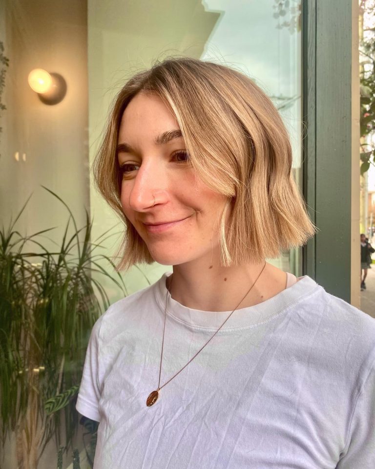 The Kicked Bob Will Give You Instant Red Carpet Vibes