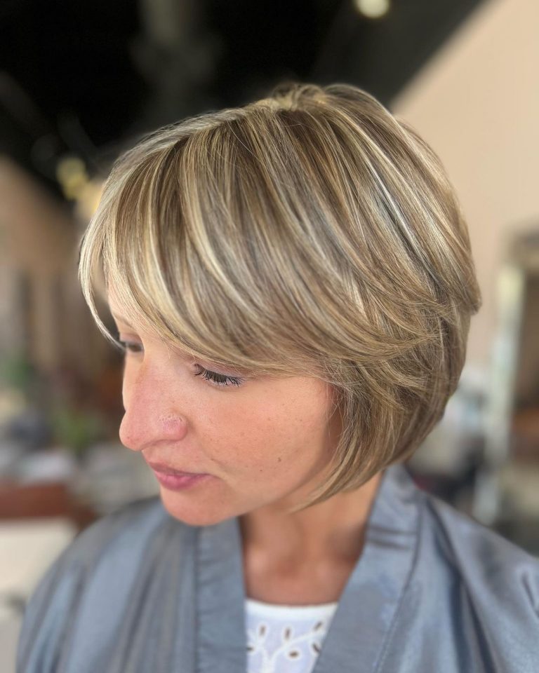 Millennial Side Bangs Are Back And Here’s How To Wear Them