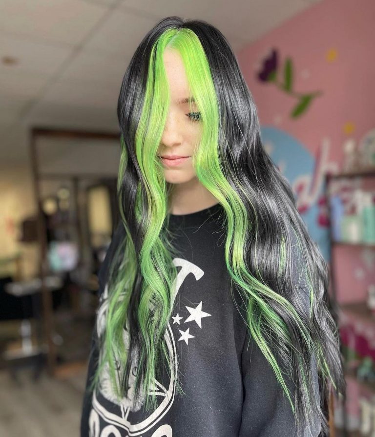 17 Coolest Ways To Wear Trendy Black And Green Hair