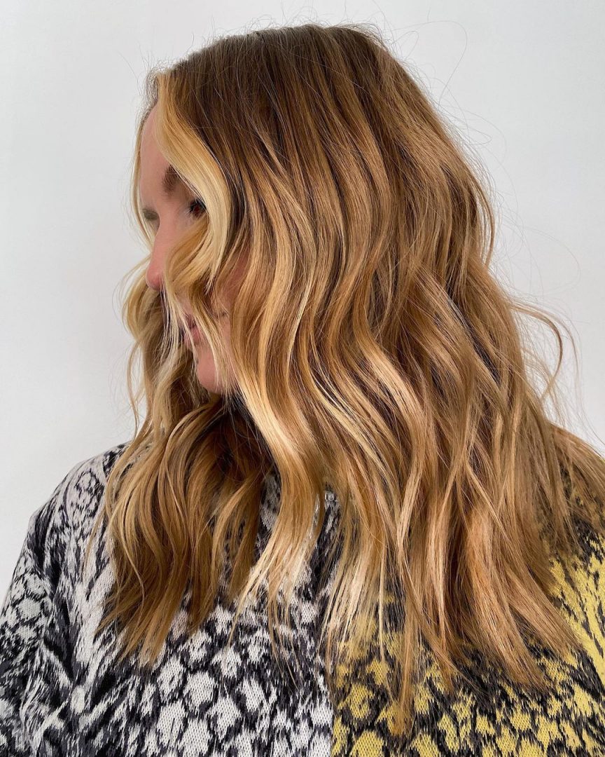 Dark Sandy Blonde Hair Is The Perfect End-Of-Summer Look