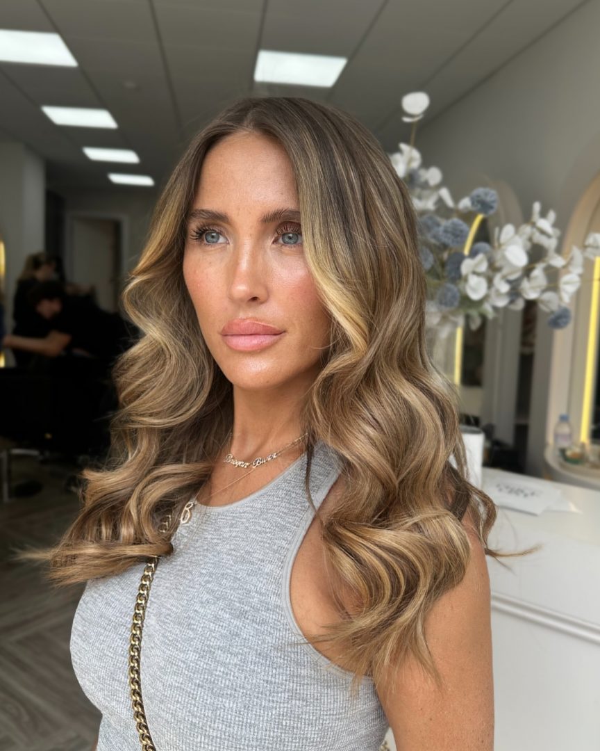 Dark Sandy Blonde Hair Is The Perfect End-Of-Summer Look
