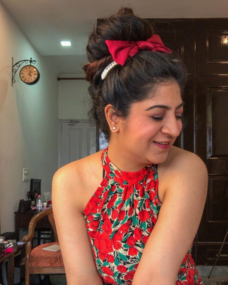 19 Cutest Cheer Hairstyles With Bows You Don’t Want To Miss