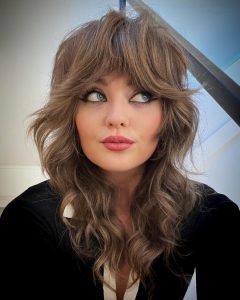 The Effortlessly Cool '70s Long Shag Haircut Is Making A Comeback In 2025