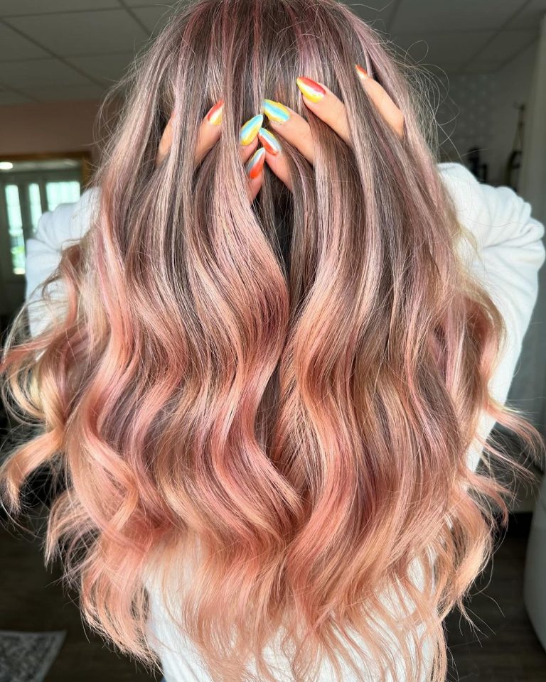 19 Alluring Rose Gold Hair Ideas To Try In 2024