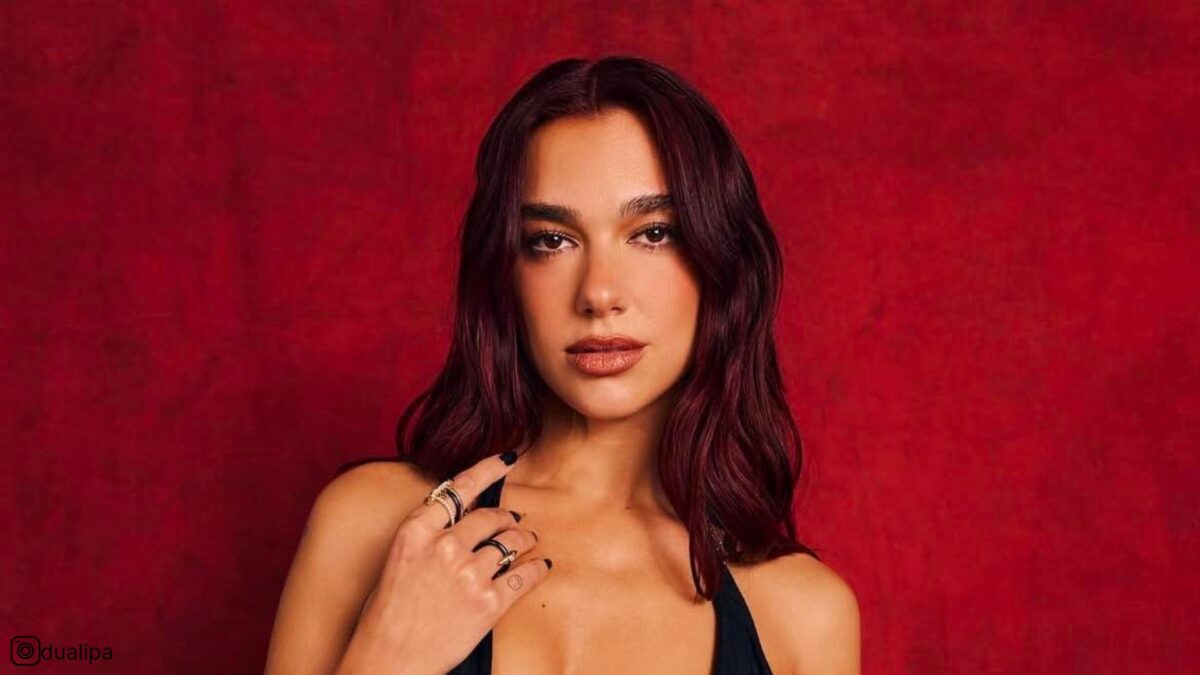 20 idées de cheveux rouge cerise flamboyant et fabuleux