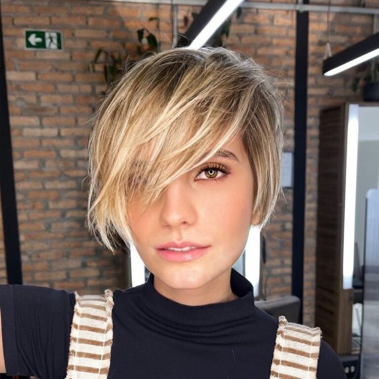 12 Iconic 2000s Side Bangs Hairstyles With A Modern Twist