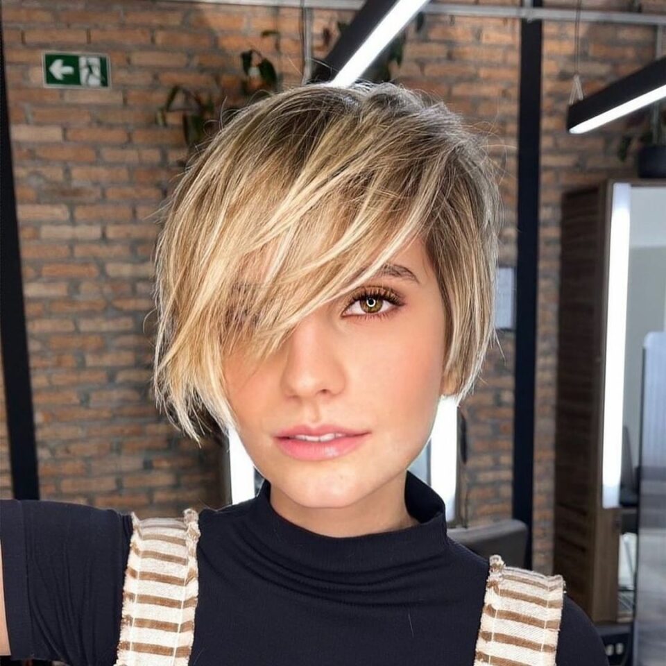 12 Iconic 2000s Side Bangs Hairstyles With A Modern Twist