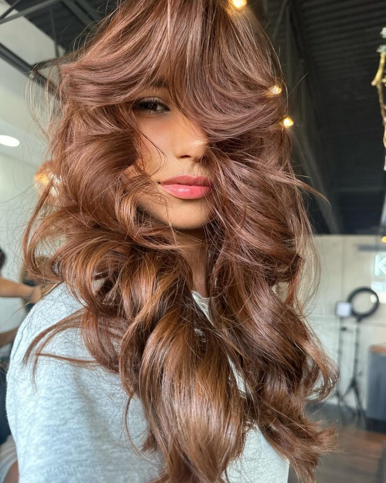 El pelo castaño rojizo está de moda y tenemos las fotos de Inspo