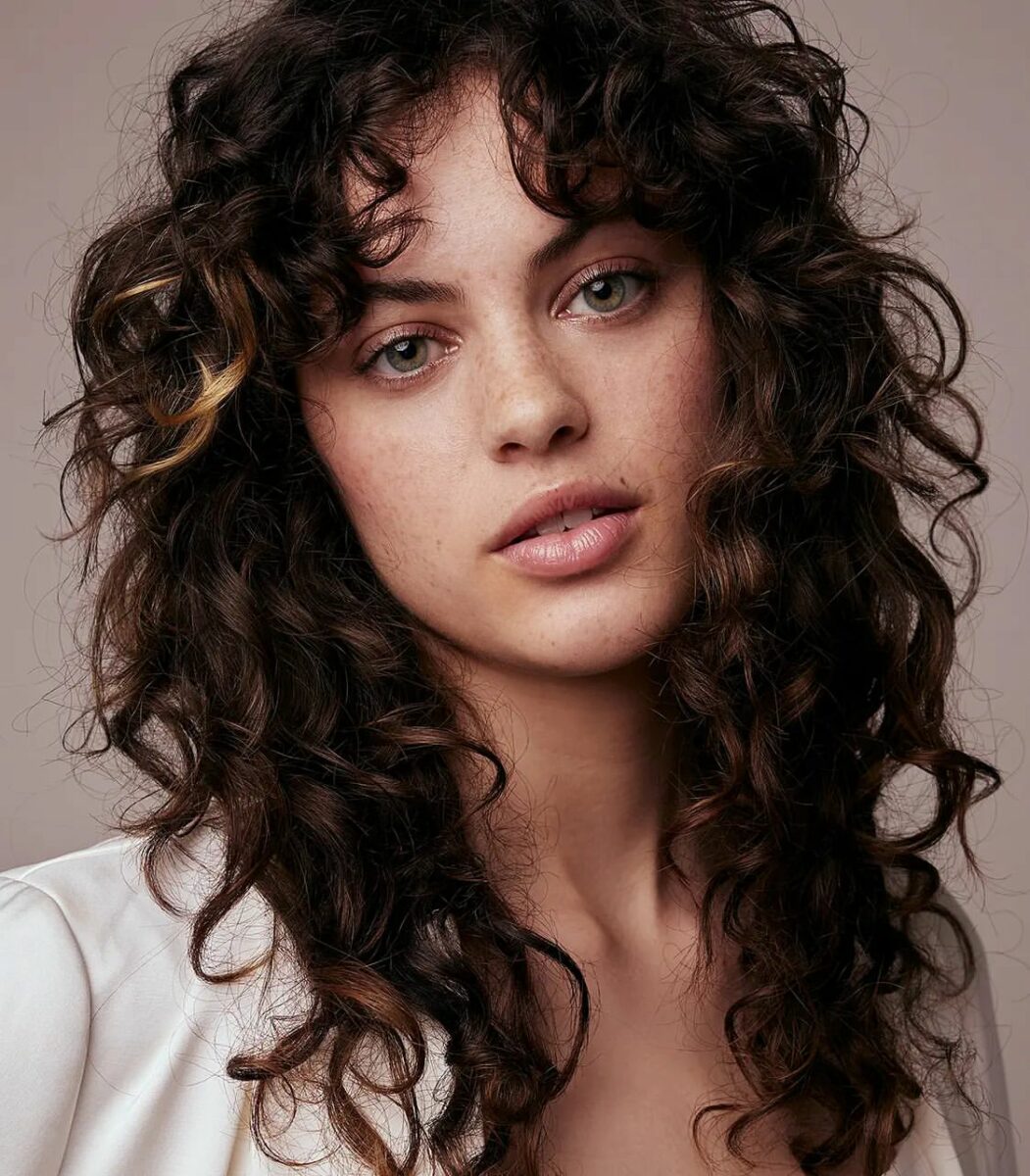 14 Stunning Hairstyles That Mark The Return Of '90s Hair Trends