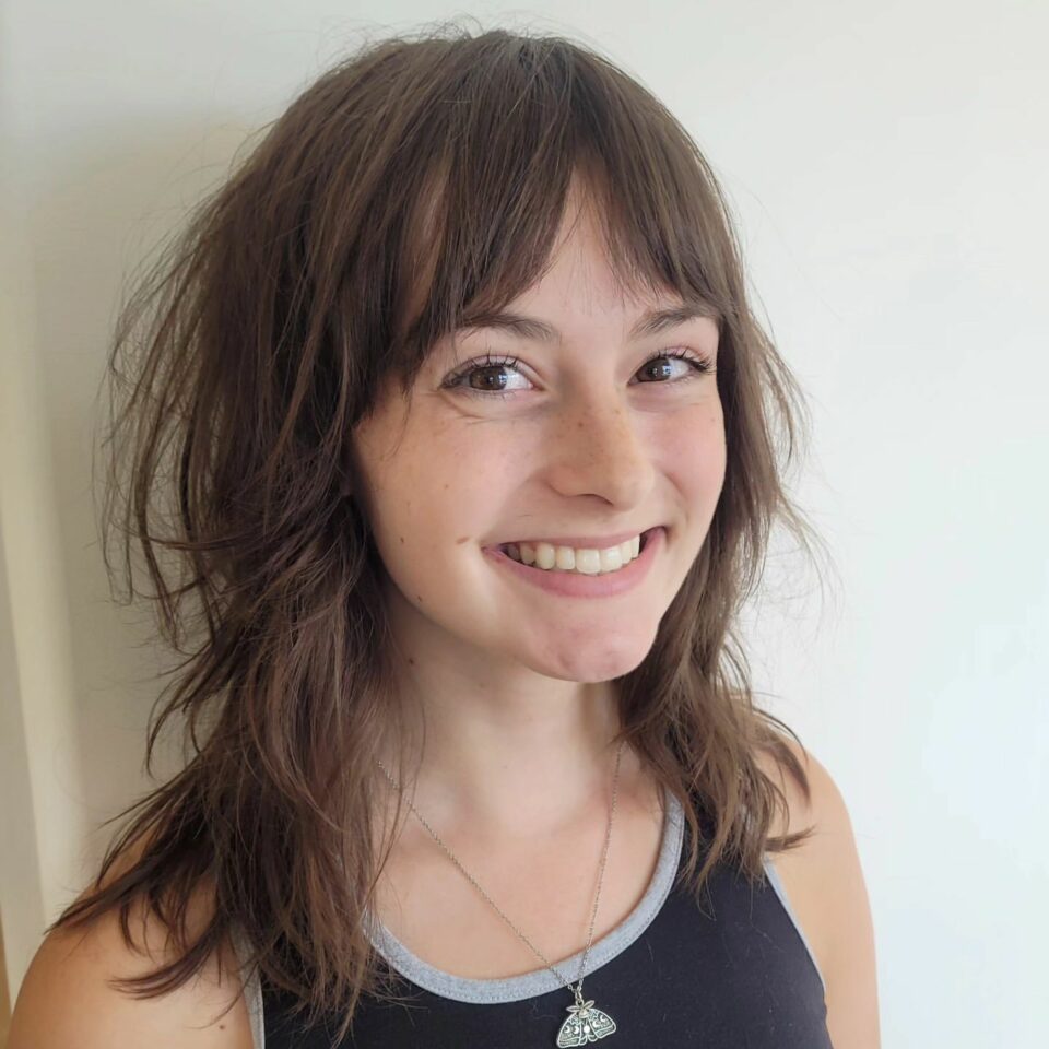 14 Volume-Boosting Layered Shoulder-Length Cuts For Thin Hair