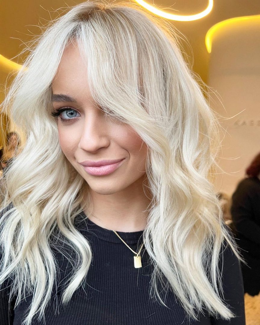 Here's Why It Girls Keep Going Back To Bleach Blonde Hair