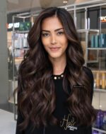 10 ideas para el pelo castaño chocolate para un otoño cálido y acogedor