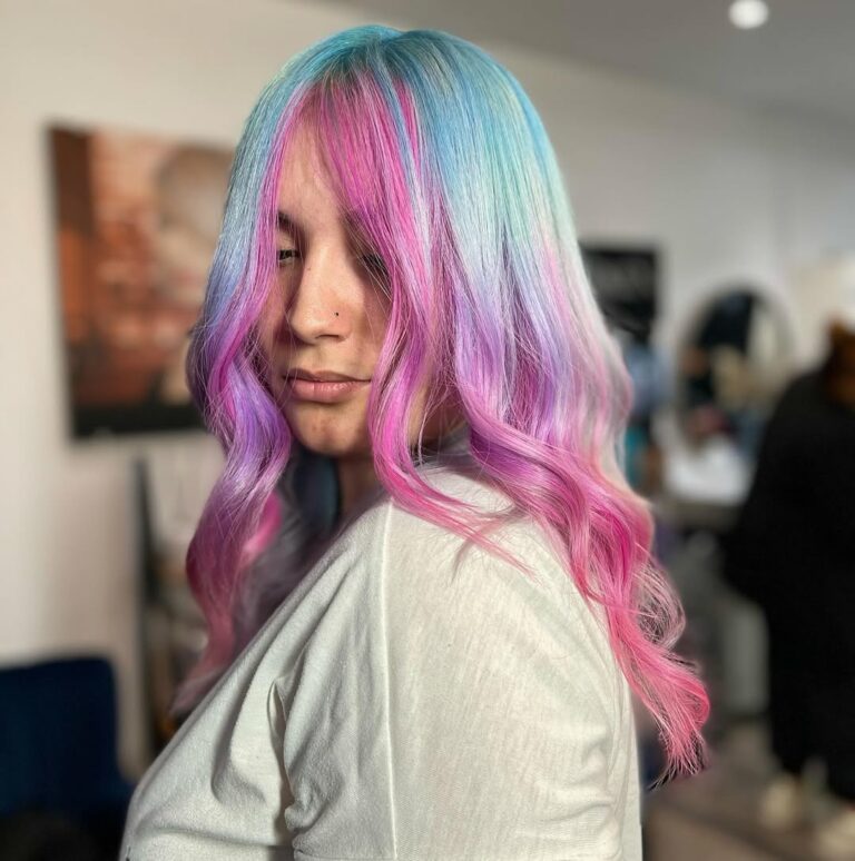 10 impresionantes colores de fantasía para el pelo, desde pasteles a neones