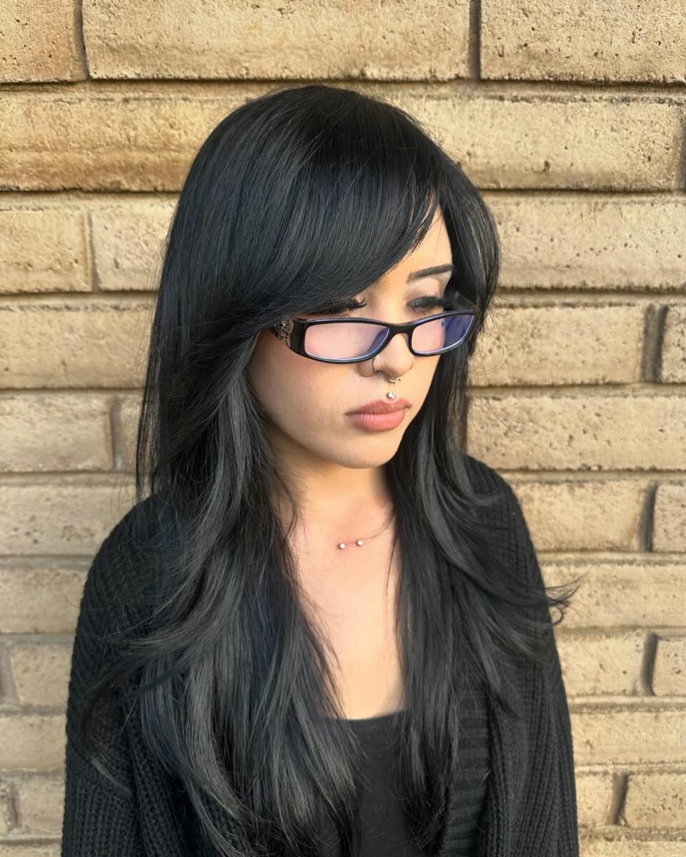 Millennial Side Bangs Are Back And Here’s How To Wear Them