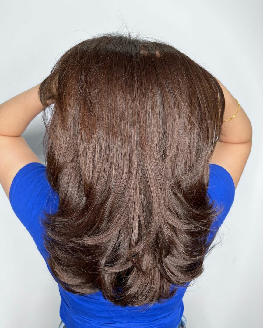 12 ideas de cabello castaño caramelo para el otoño que tienes que ver