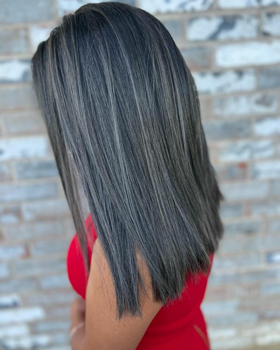 Top 50 Gray Hair With Lowlights Styles For Women Over 50