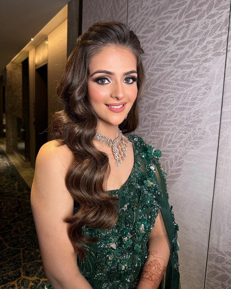 Top 20 Gala Hairstyle Ideas That Will Make You The Star Of The Evening