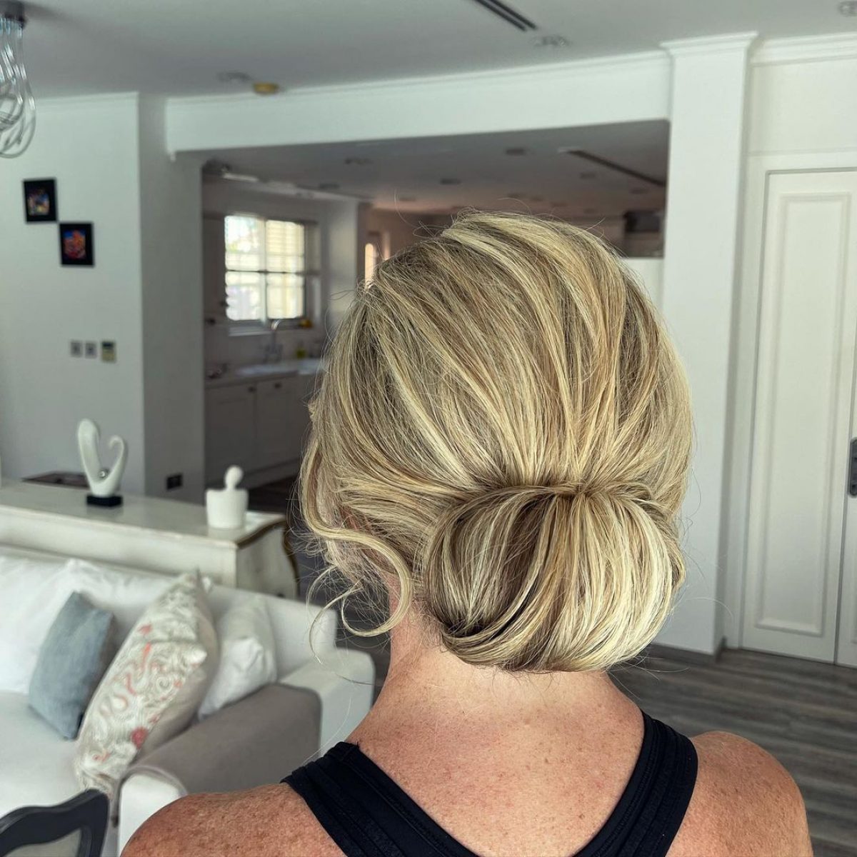 18 Most Elegant Mother Of The Groom Hairstyles For Medium Hair