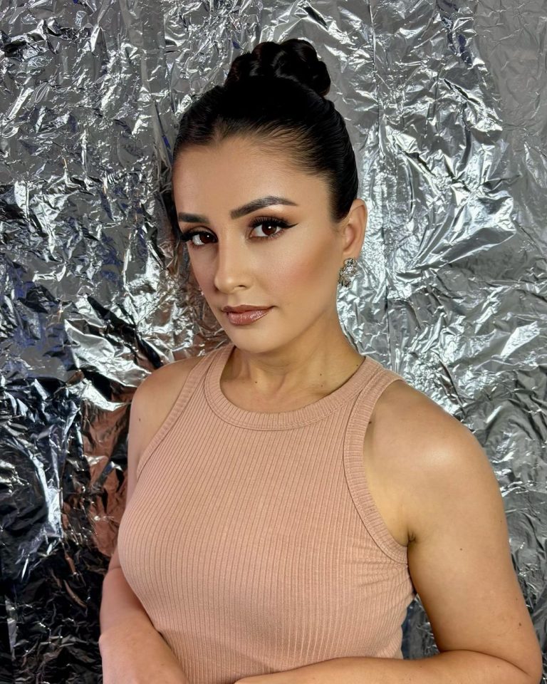 These 21 Demure Hairstyles Will Never Go Out Of Style