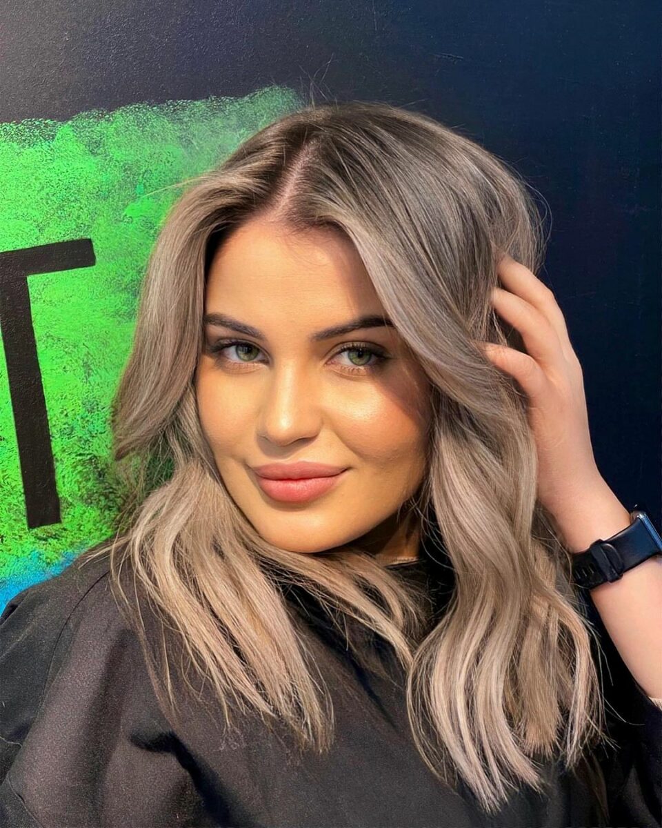 10 looks de pelo castaño claro que demuestran que lo sutil puede ser ...