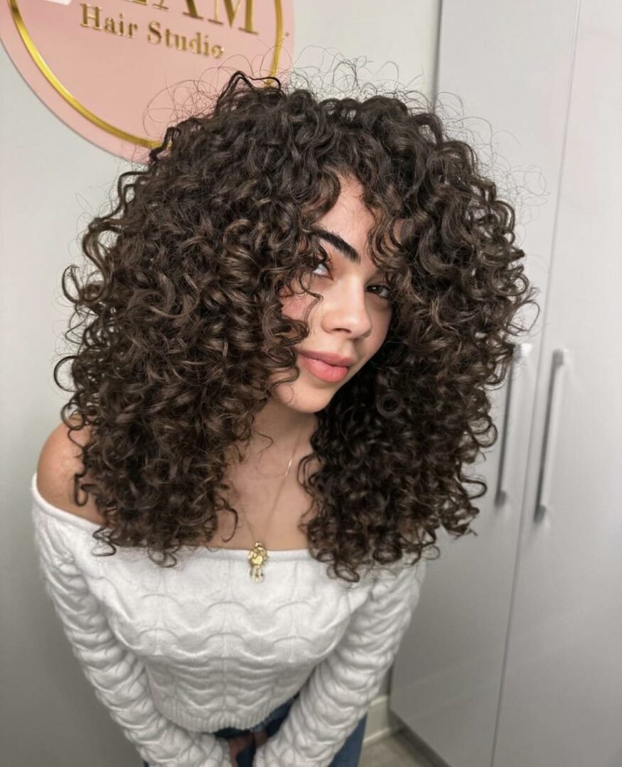 13 Easy Office Hairstyles For A Smooth And Productive Day