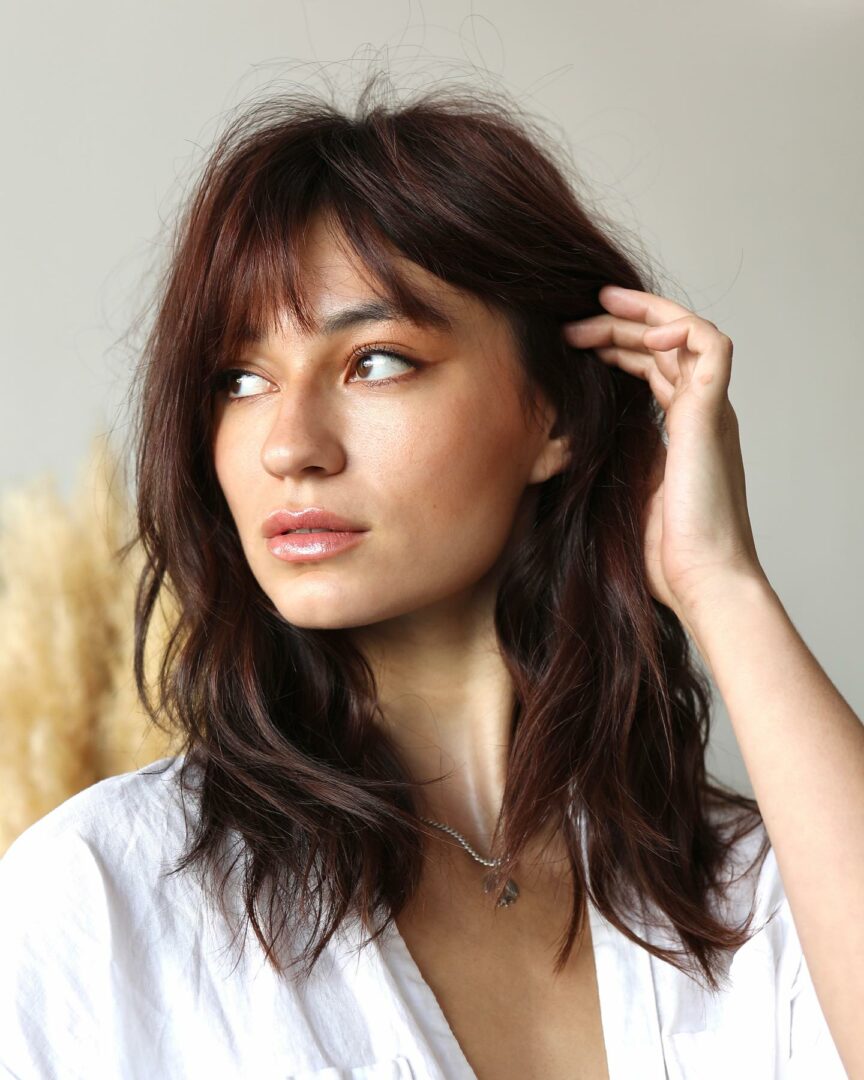 12 Trendy Shoulder-Length Haircuts Everyone Will Be Wearing Soon