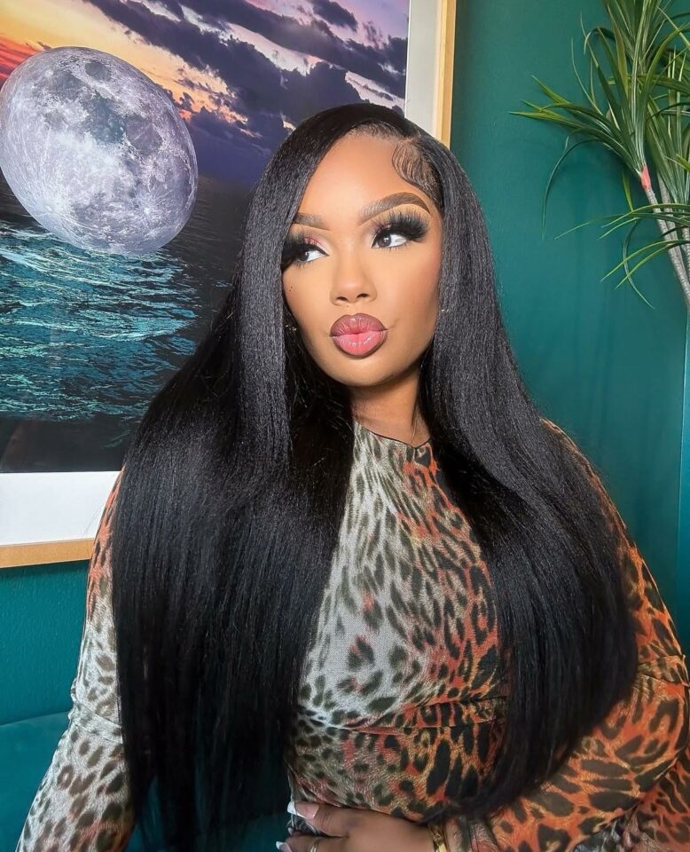 12 Simple Yet Stunning Hairstyles For Straight Hair You Need To Try