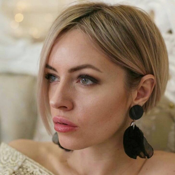 12 Easy And Stylish Ear-Length Haircuts To Refresh Your Look