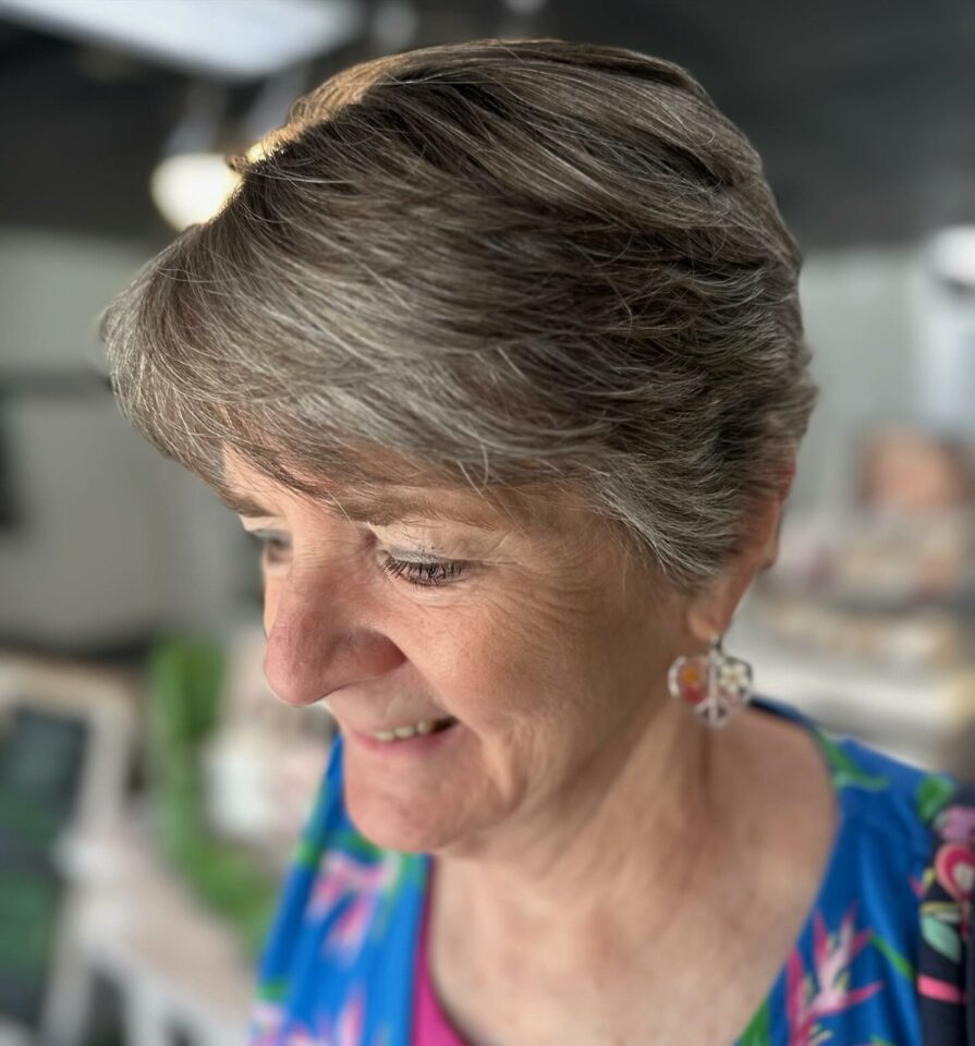 13 Timeless Wedge Haircuts For Older Women That Always Look Stylish