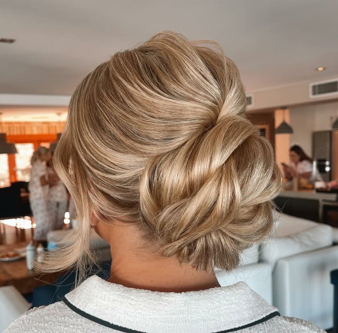 15 Relaxed Hairstyles For Effortless And Laid-Back Look