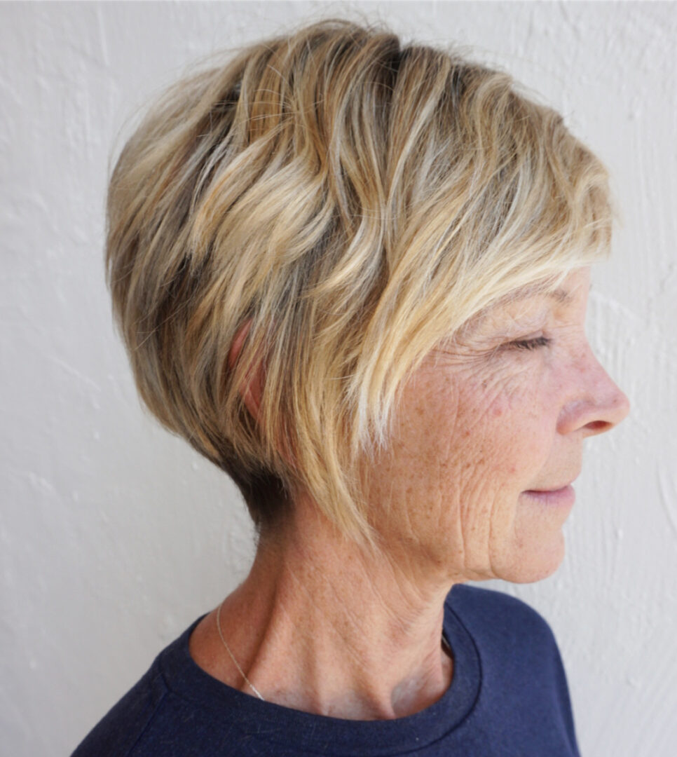 17 Choppy Haircuts That Say You’ve Still Got It At 70, Loud and Clear