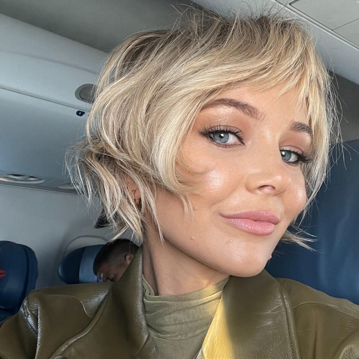 10 Trendy Ways To Wear Graduated Bob With Bangs