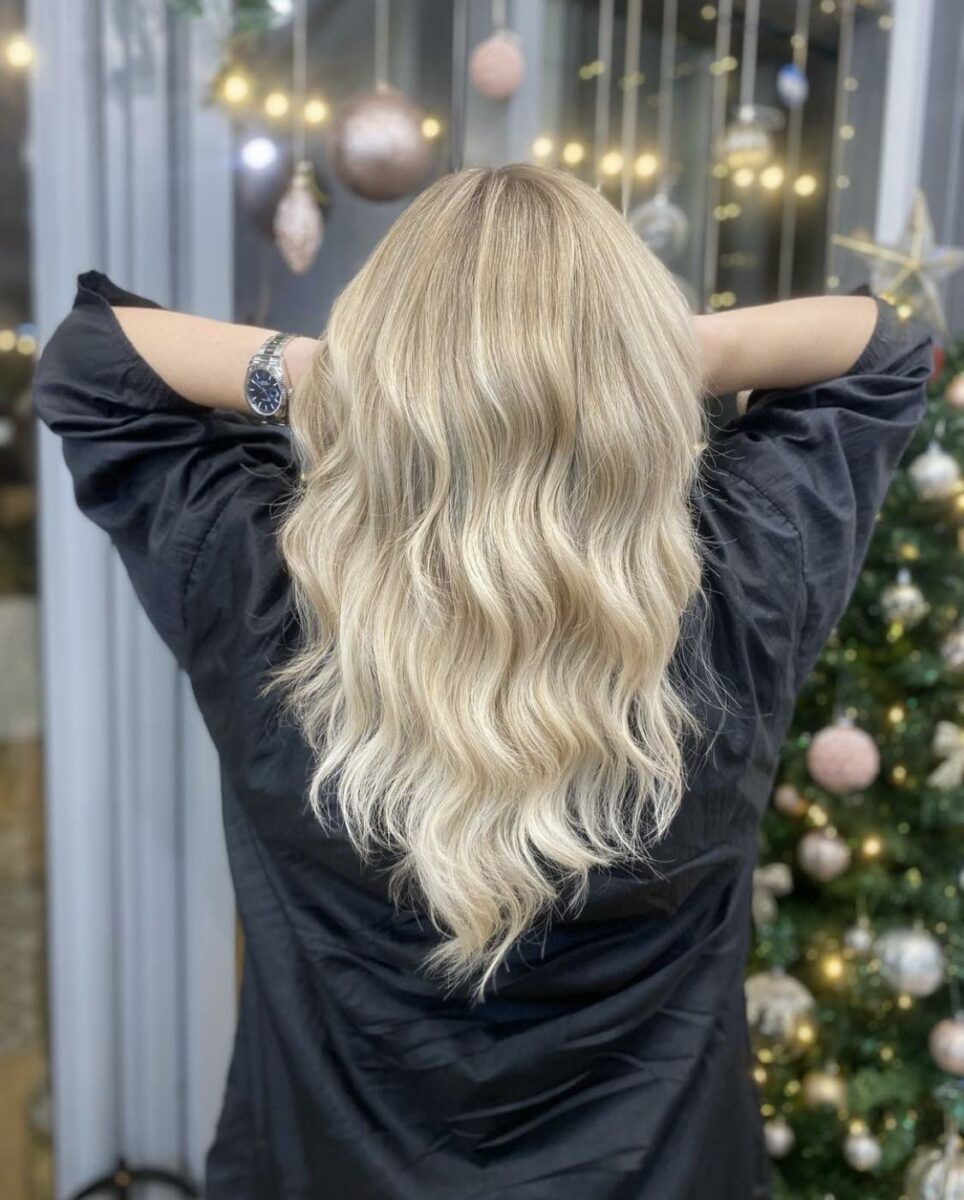 10 V Cut Medium Hair With Layers Ideas That Are Versatile Enough To ...