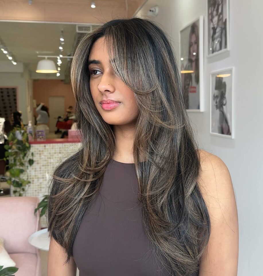 16 Haircuts With Layers That Make Straight Hair Look Thicker & More ...