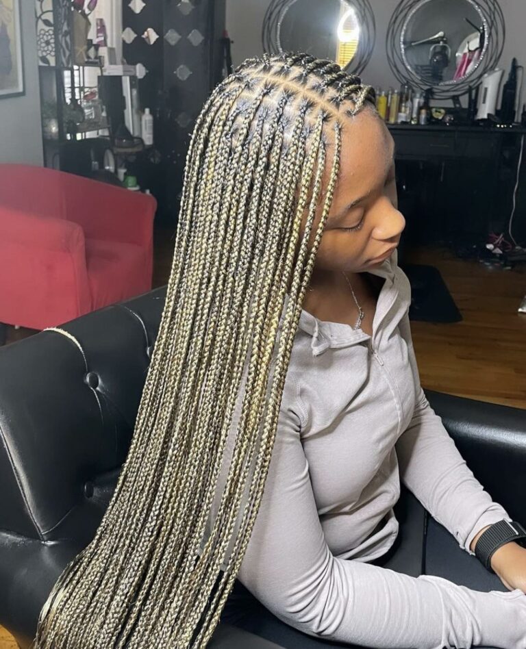 12 Ideas For Small Knotless Braids You'll Love