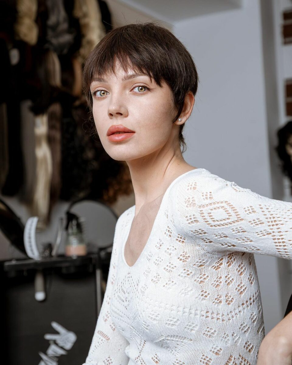 13 Creative Short Weave Styles That Make Heads Turn