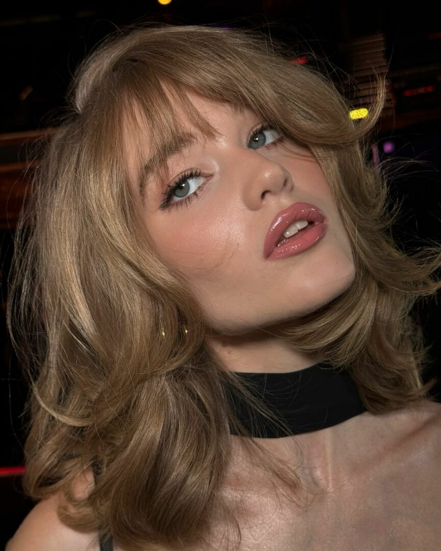 Awaken Your Inner Bombshell: 17 Hair Ideas For Stunning Confidence