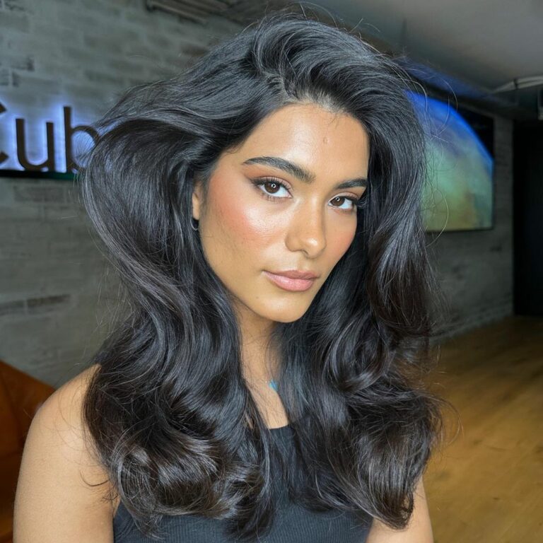 12 Dazzling Victoria’s Secret Hairstyles That Are An Instant Bombshell