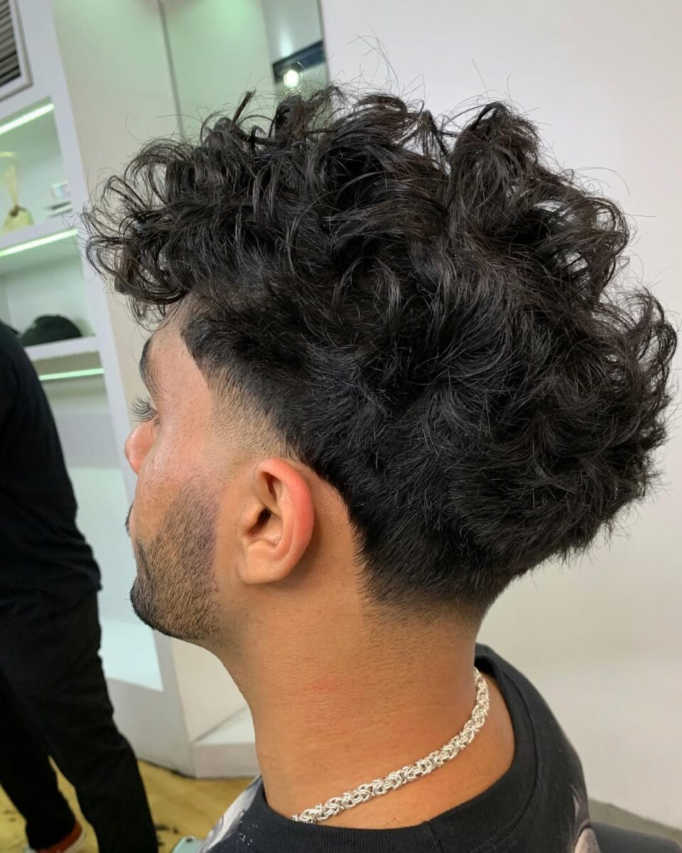 10 cortes de pelo rizado más de moda para el invierno 2025