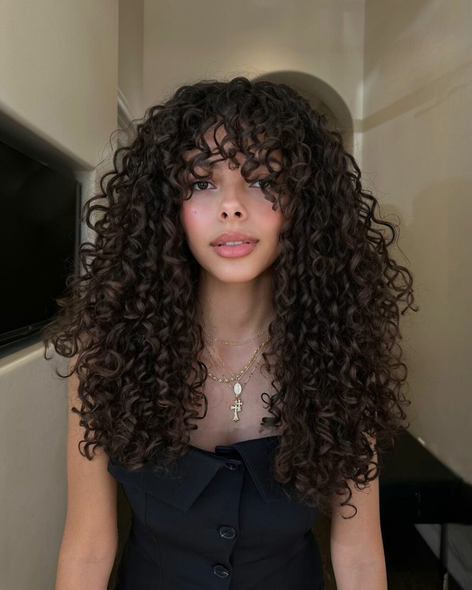 13 Stunning Face-Framing Curly Hair Ideas That Highlight Your Features ...