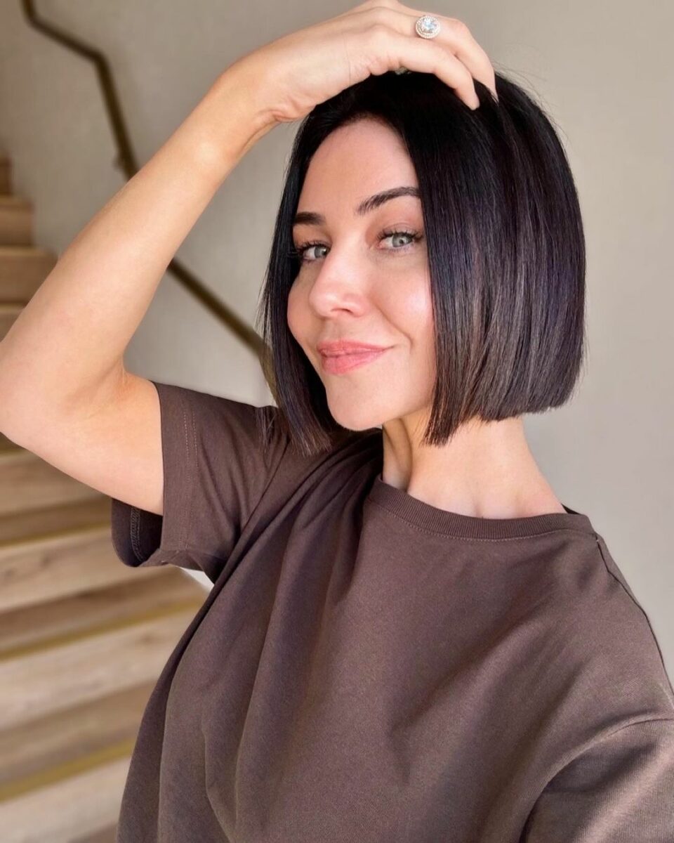 10 Short Bobs For Women Over 40 That Always Look Fresh