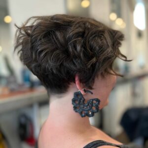 10 Short Stacked Inverted Bob Haircuts That Look Good On Everyone