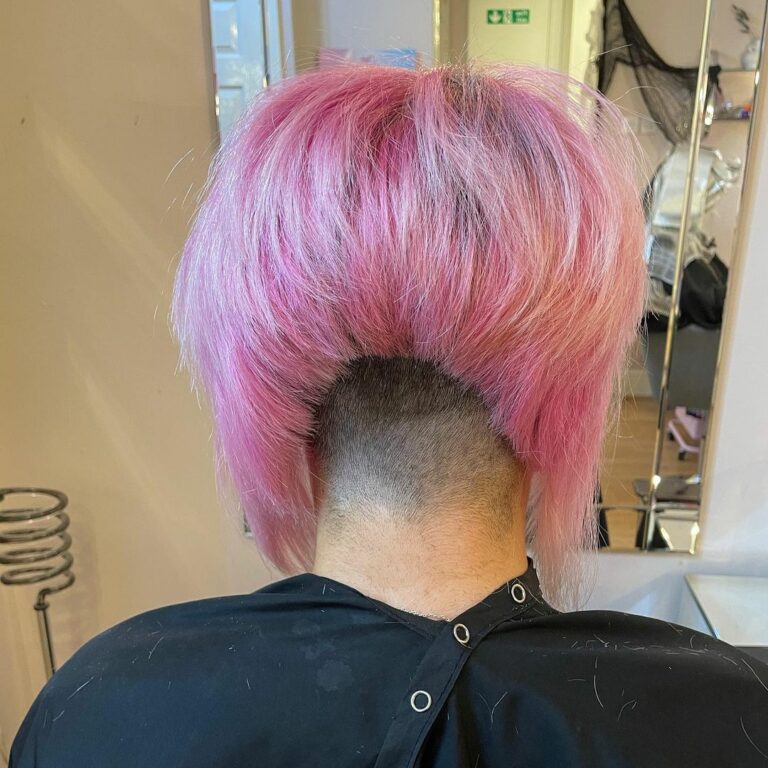 11 Short Graduated Bob Haircuts For The Fashion-Forward Ladies