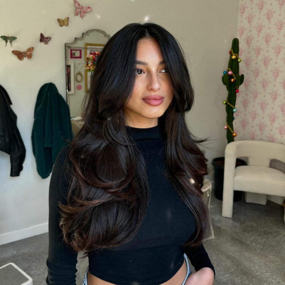 14 Most Flattering Haircuts For Thick Wavy Hair That Will Remove Excess ...