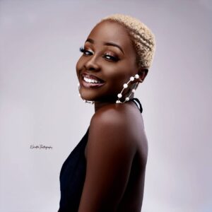 12 Low-Cut Hairstyles For Ladies Mixing Charm And Ease